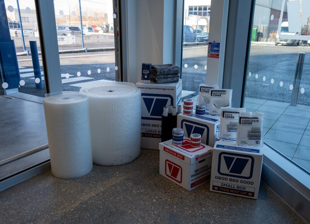 Self Storage Units in Victoria, London - 24/7 Security | 50% Off ...