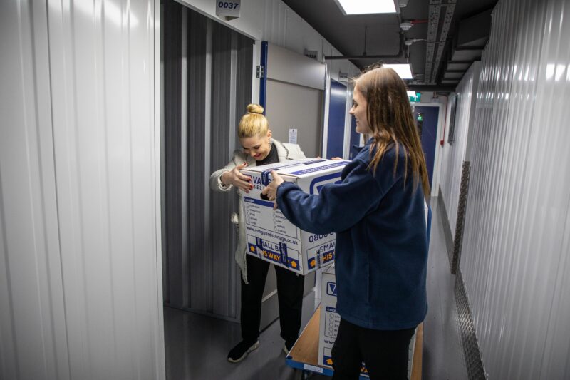 Self Storage Units in Victoria, London - 24/7 Security | 50% Off ...